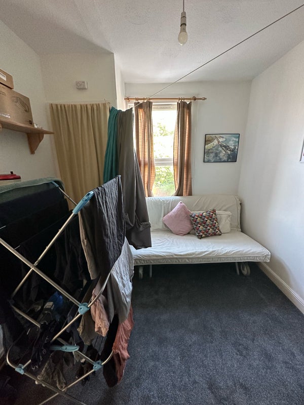 'Looking for housemate' Room to Rent from SpareRoom