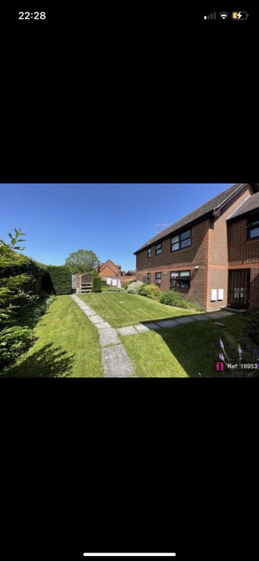 'Single Room (Female) Lodger to share my home!' Room to Rent from SpareRoom