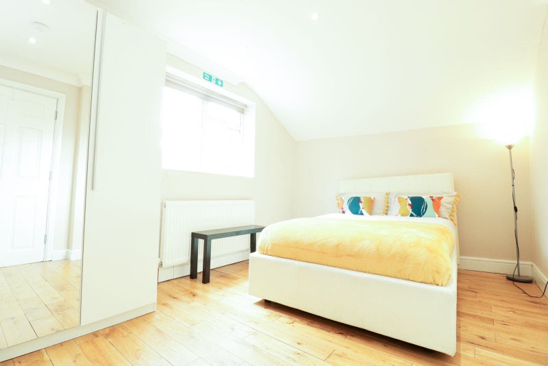 'Peaceful Double Bedroom in Leyton E10' Room to Rent from SpareRoom