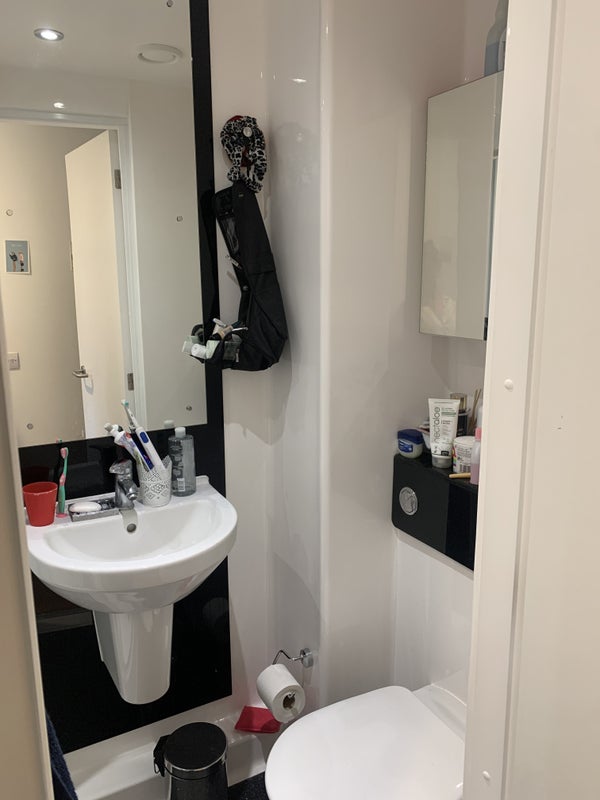 'Unite Student- Hayloft Point- Room ensuite' Room to Rent from SpareRoom