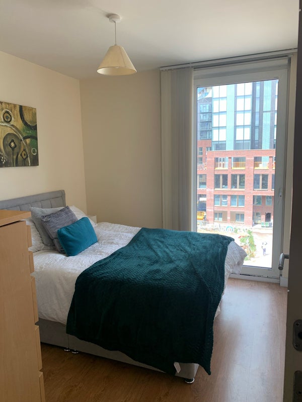 'Spare room in 2 bed flat' Room to Rent from SpareRoom