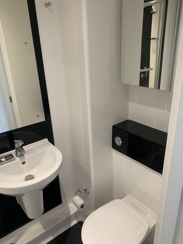 'Unite Student- Hayloft Point- Room ensuite' Room to Rent from SpareRoom