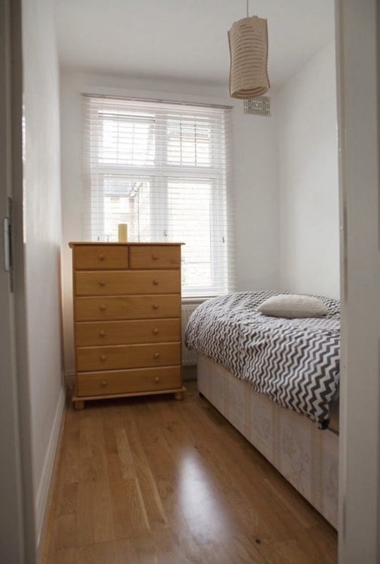 'Cheap small room in lovely big house 🏡 ' Room to Rent from SpareRoom
