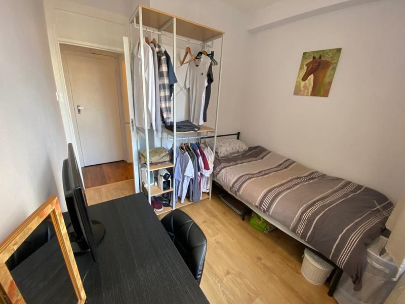 'Bright Single Room in Siwss Cottage' Room to Rent from SpareRoom