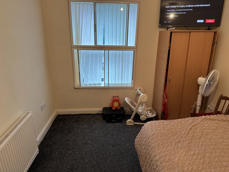 ' Superb Double Room - Great Amenities Nearby ' Room to Rent from SpareRoom