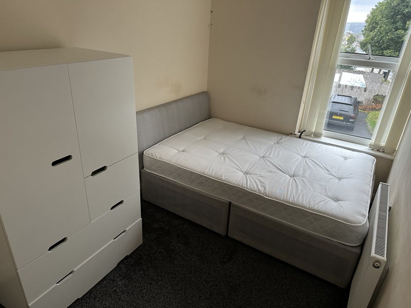 ' Superb Double Room - Great Amenities Nearby ' Room to Rent from SpareRoom