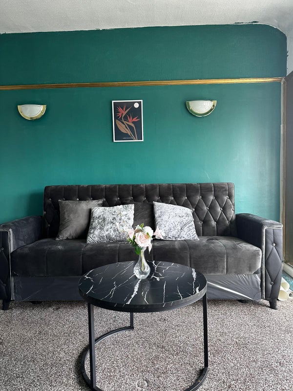 'Fully Furnished Apartment - £250 deposit ' Room to Rent from SpareRoom