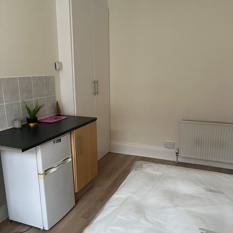 ' Room for rent in HMO' Room to Rent from SpareRoom