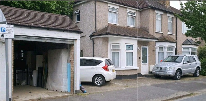 'Spacious Downstairs double bedroom available ' Room to Rent from SpareRoom