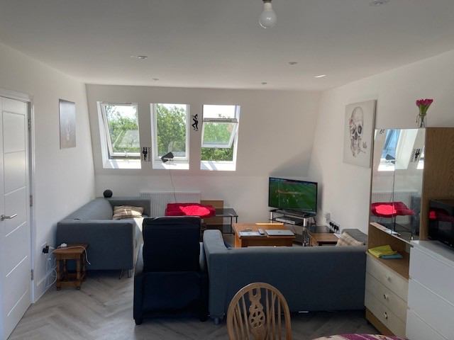 'Furnished single room, Upminster' Room to Rent from SpareRoom