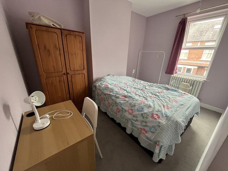 'One Furnished Double Room for Rent near Uni' Room to Rent from SpareRoom