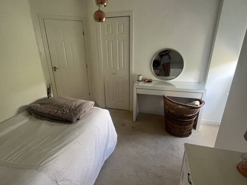 'Flat Share Holburn Street with Parking' Room to Rent from SpareRoom