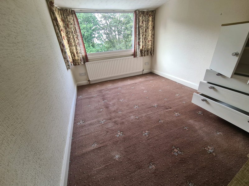 'Lodger house share. Single/double rooms available ' Room to Rent from ...