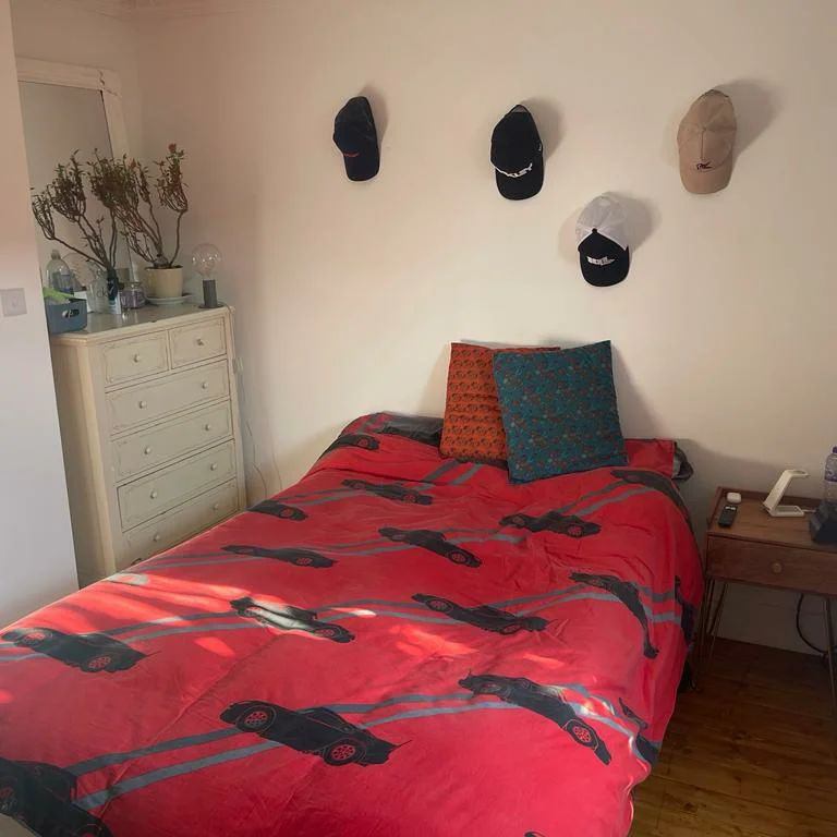 'Double room/ Couple room to let in shared house' Room to Rent from ...