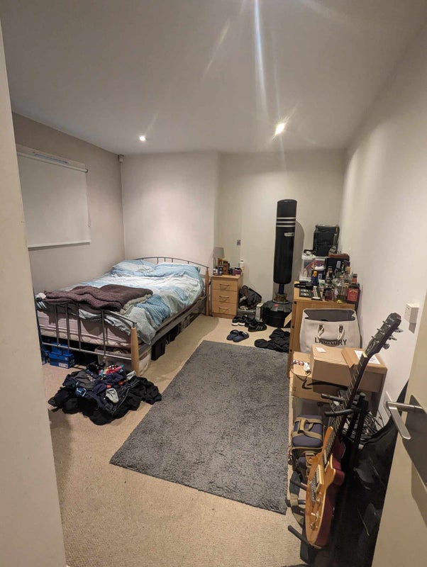 'Bed available in 3 bed flat - Bedminster' Room to Rent from SpareRoom