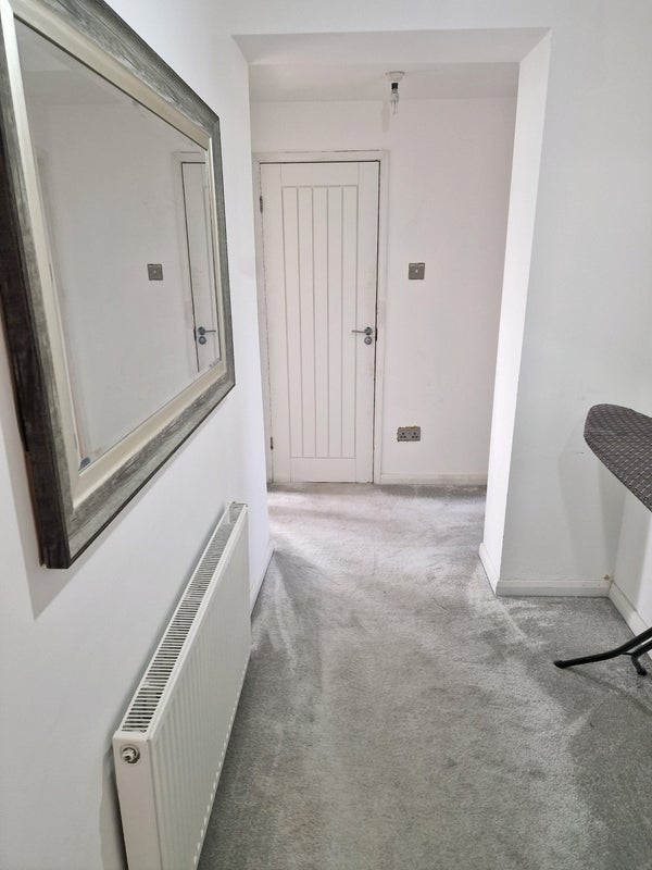 'Large Hmo Recently Renovated In Cardiff Bay ' Room to Rent from SpareRoom