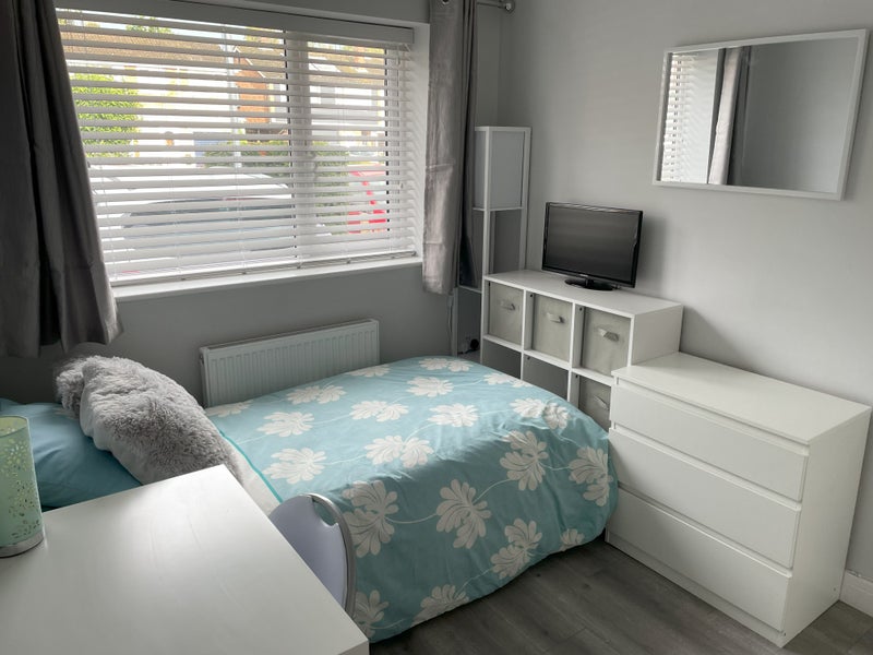 'Self contained annexe in a family house' Room to Rent from SpareRoom