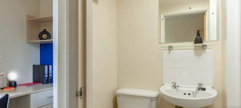 'Ensuite - Student accomodation ' Room to Rent from SpareRoom