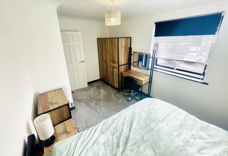 'Spacious, brand new double room near town centre' Room to Rent from ...