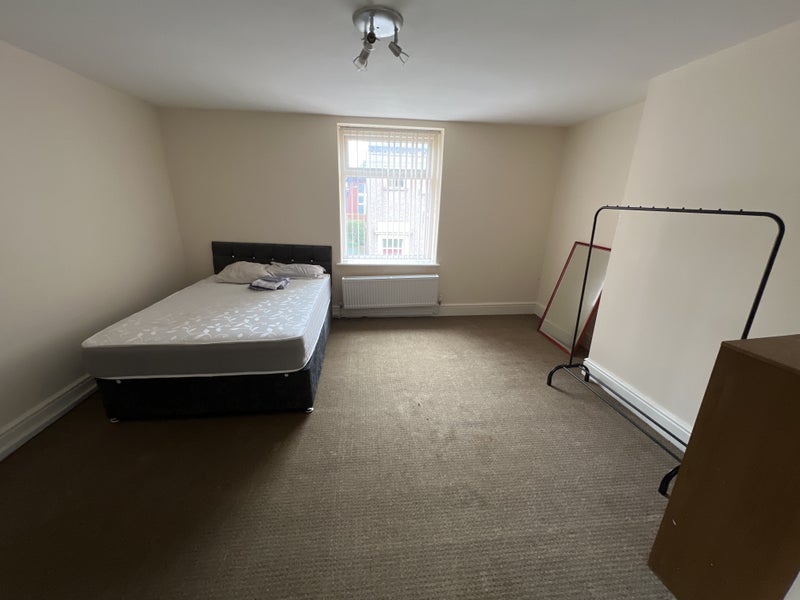 'Room to Let' Room to Rent from SpareRoom