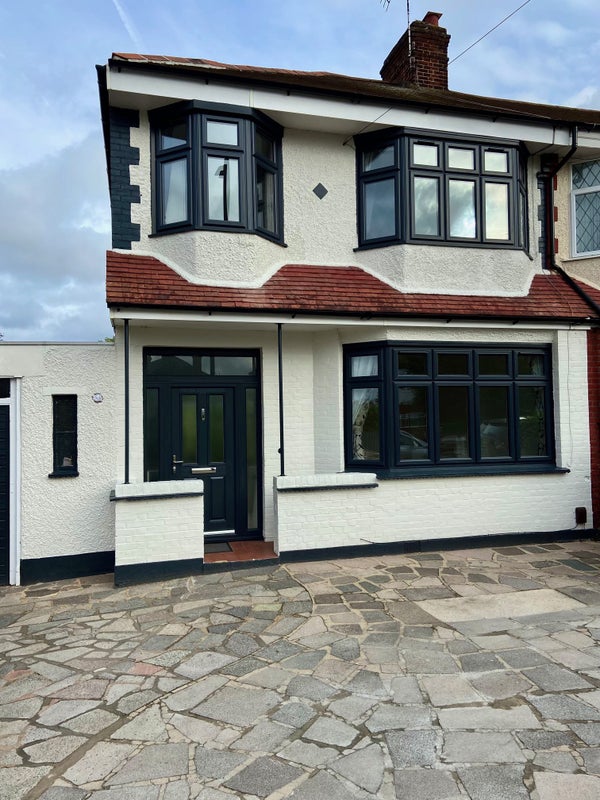 'A large bright double room to Rent N9 ' Room to Rent from SpareRoom