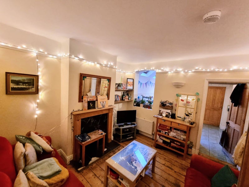 'Double Room in friendly house' Room to Rent from SpareRoom