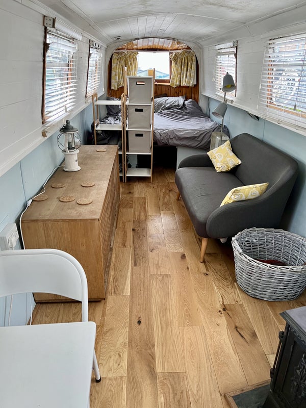 ' Modern lovely Narrow Boat Zone 2 -' Room to Rent from SpareRoom