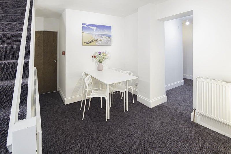 'Capstan Square - Room Available ' Room to Rent from SpareRoom