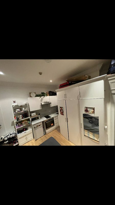 'Bedsit Studio Room close to Central line - No Fees' Room to Rent from ...