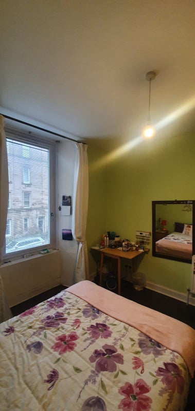 'Female flatmate wanted' Room to Rent from SpareRoom