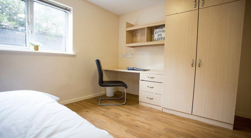 'Room at Manchester Court' Room to Rent from SpareRoom
