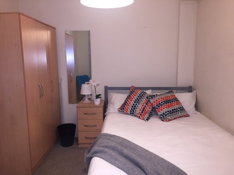 'Cosy Bedroom (STR)' Room to Rent from SpareRoom