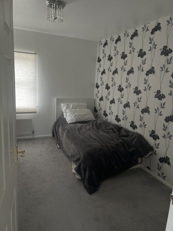 'The house is available. I need times you can conta' Room to Rent from ...