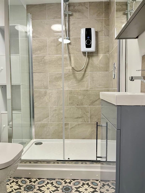 “Spacious self contained garden annex” from SPARE ROOM.co.uk