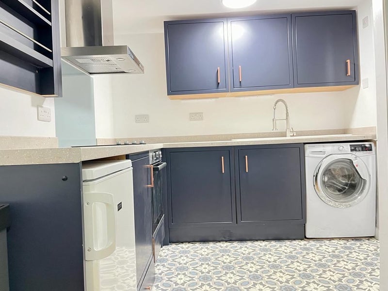 “Spacious self contained garden annex” from SPARE ROOM.co.uk