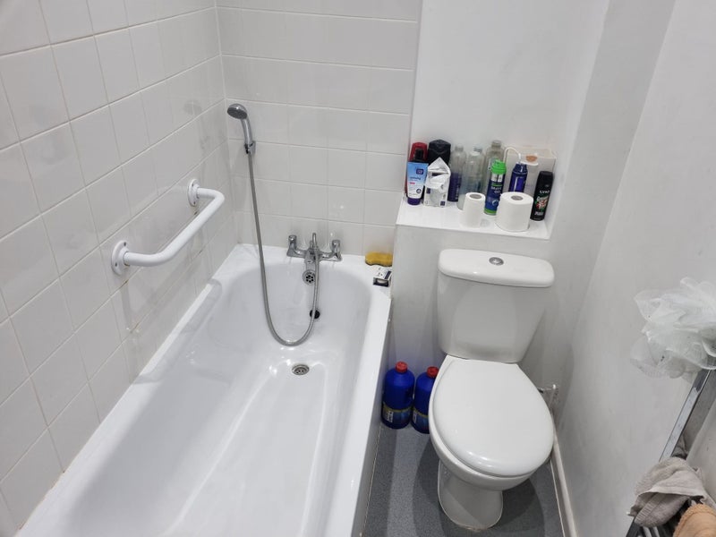 'Single Room Available Immediately ' Room to Rent from SpareRoom