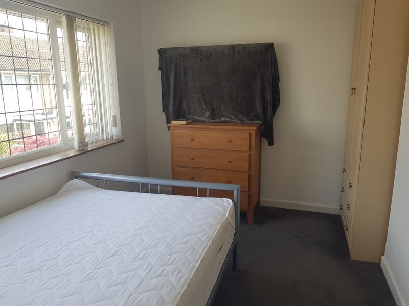 'Large Double Bedroom, For Single Person' Room to Rent from SpareRoom