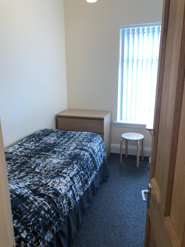 'Lovely House - Room Available ' Room to Rent from SpareRoom
