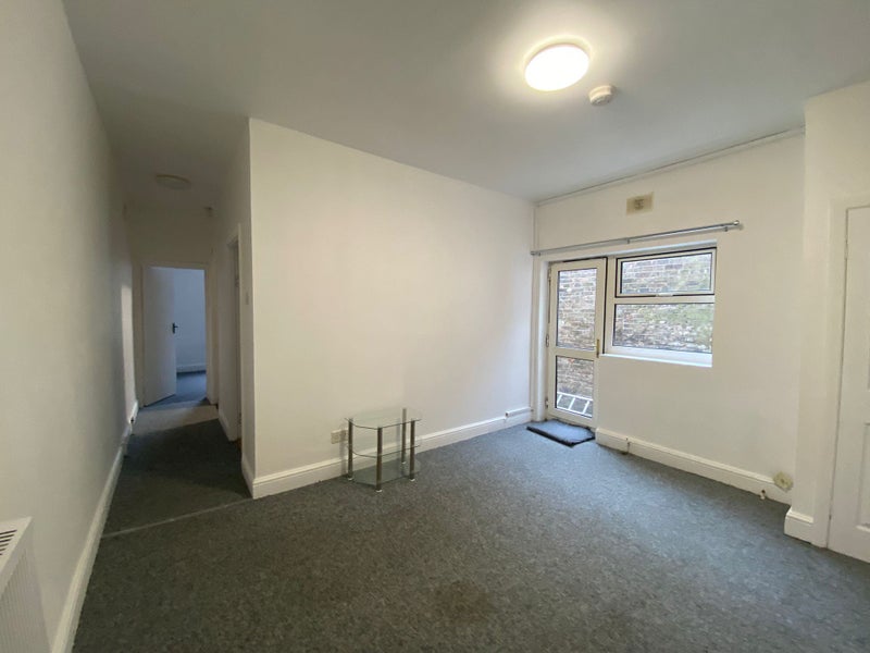 'Excellent One Bedroom Flat' Room to Rent from SpareRoom