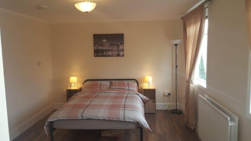 'Room To Rent , Large Room For Let , Flat Share' Room to Rent from ...