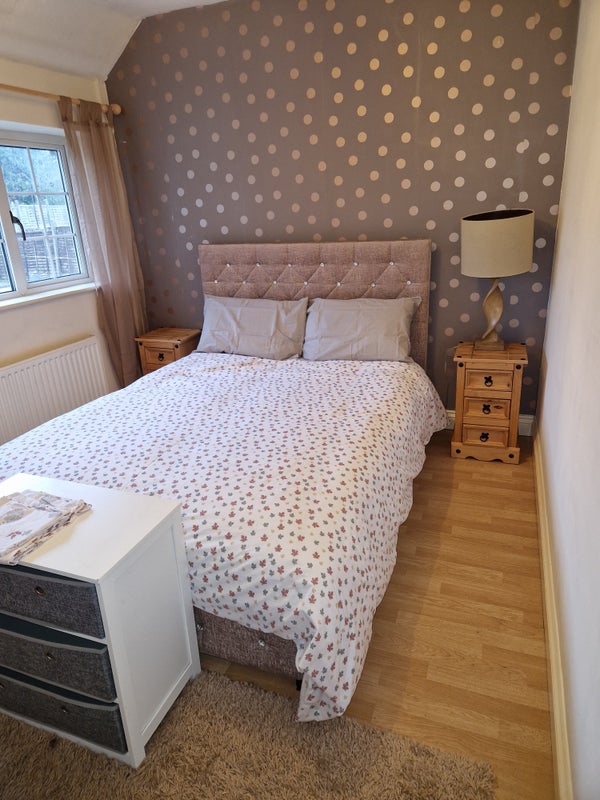 'Small double room ' Room to Rent from SpareRoom