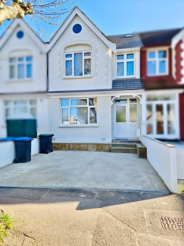 'Large single room to let' Room to Rent from SpareRoom