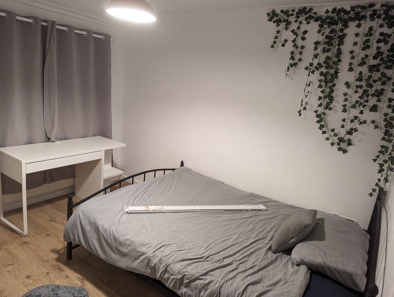 'Short term lodger, Double room in family home' Room to Rent from SpareRoom