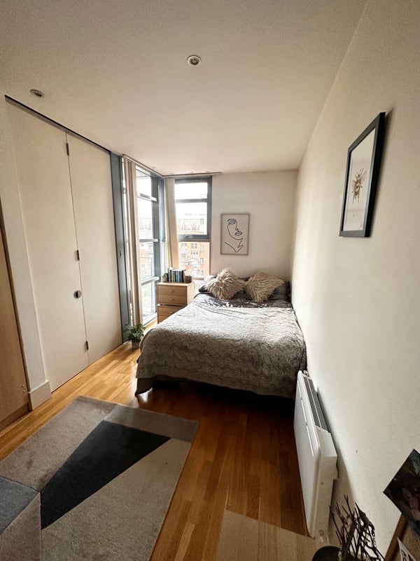 'City centre room with parking ' Room to Rent from SpareRoom