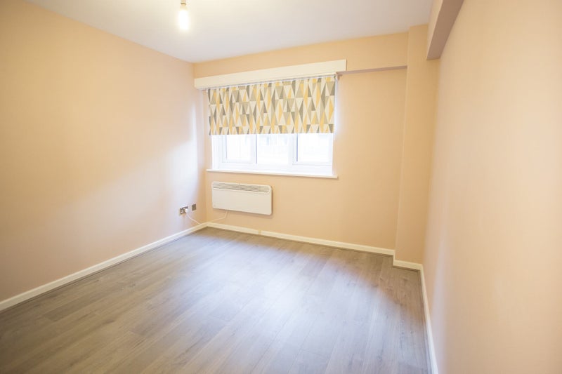 'One bedroom self contained flat - available soon!' Room to Rent from ...