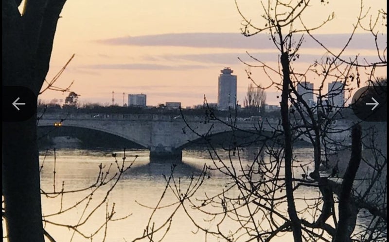 'Short Term Double Room Stunning Flat River View ' Room to Rent from ...