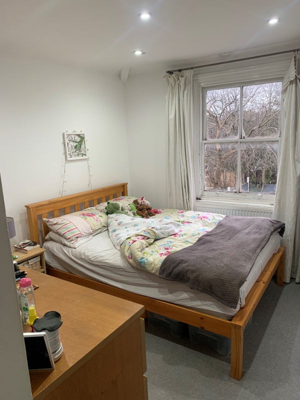 'Lovely Double Room in North London ' Room to Rent from SpareRoom