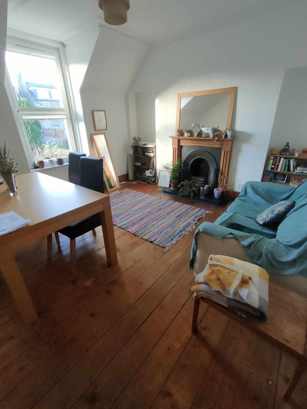'Double room in Rosemount with PhD student' Room to Rent from SpareRoom