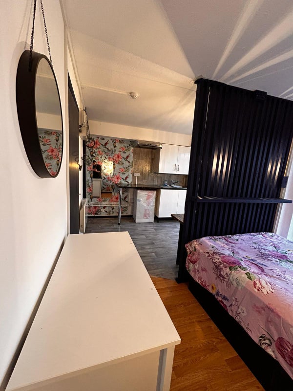 'Modern Studio Flat Wembley' Room to Rent from SpareRoom