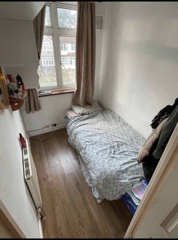 'Single Bedroom For Rent' Room to Rent from SpareRoom